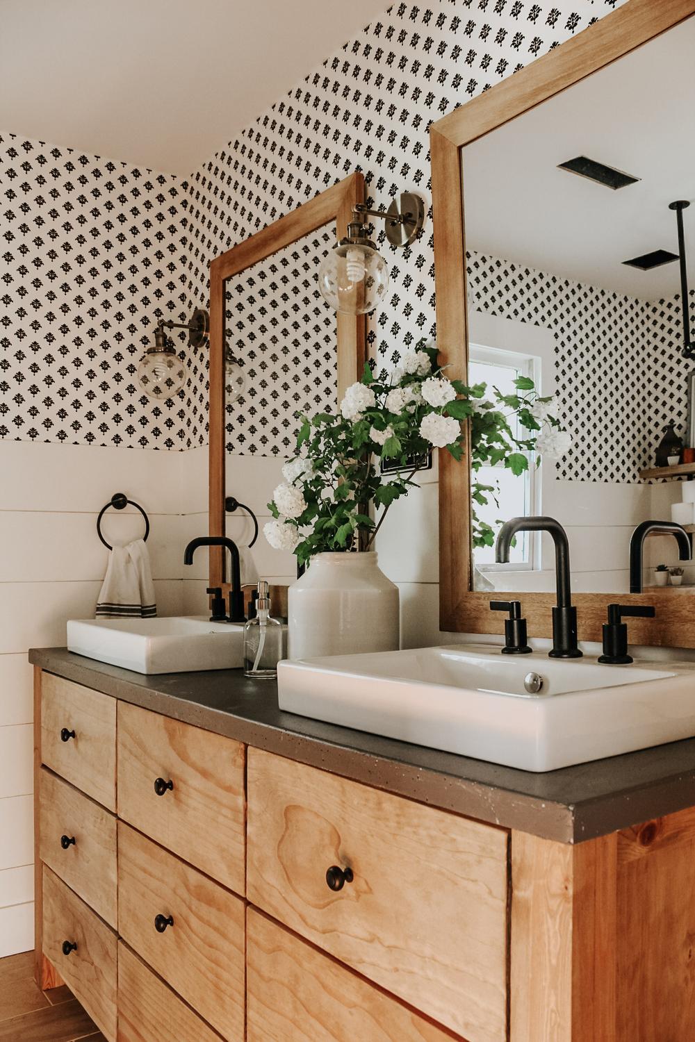 19 Barn Bathroom Ideas to Inspire Your Rustic Retreat
