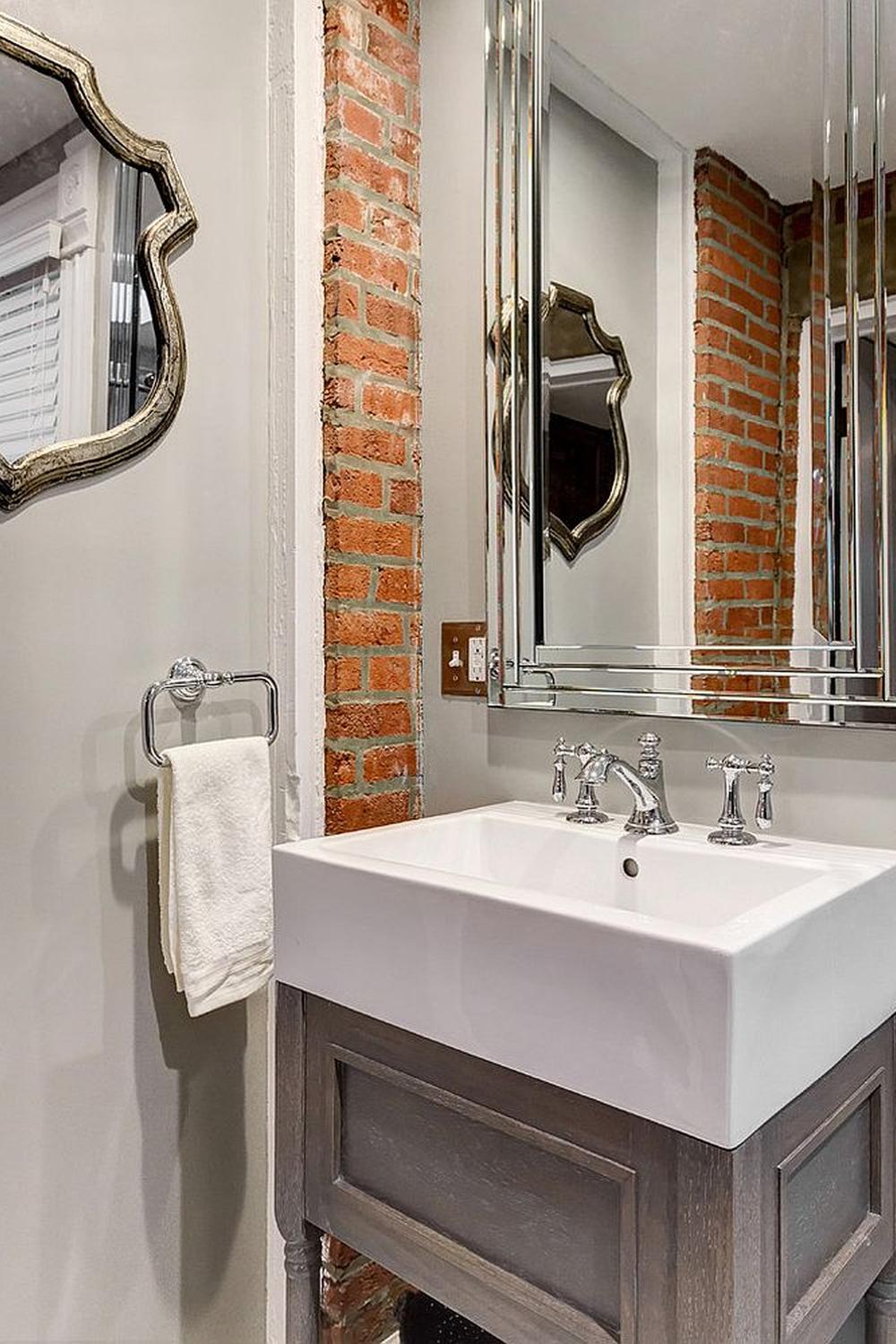 19 Exposed Brick Tile Bathroom Designs to Inspire Your Next Renovation