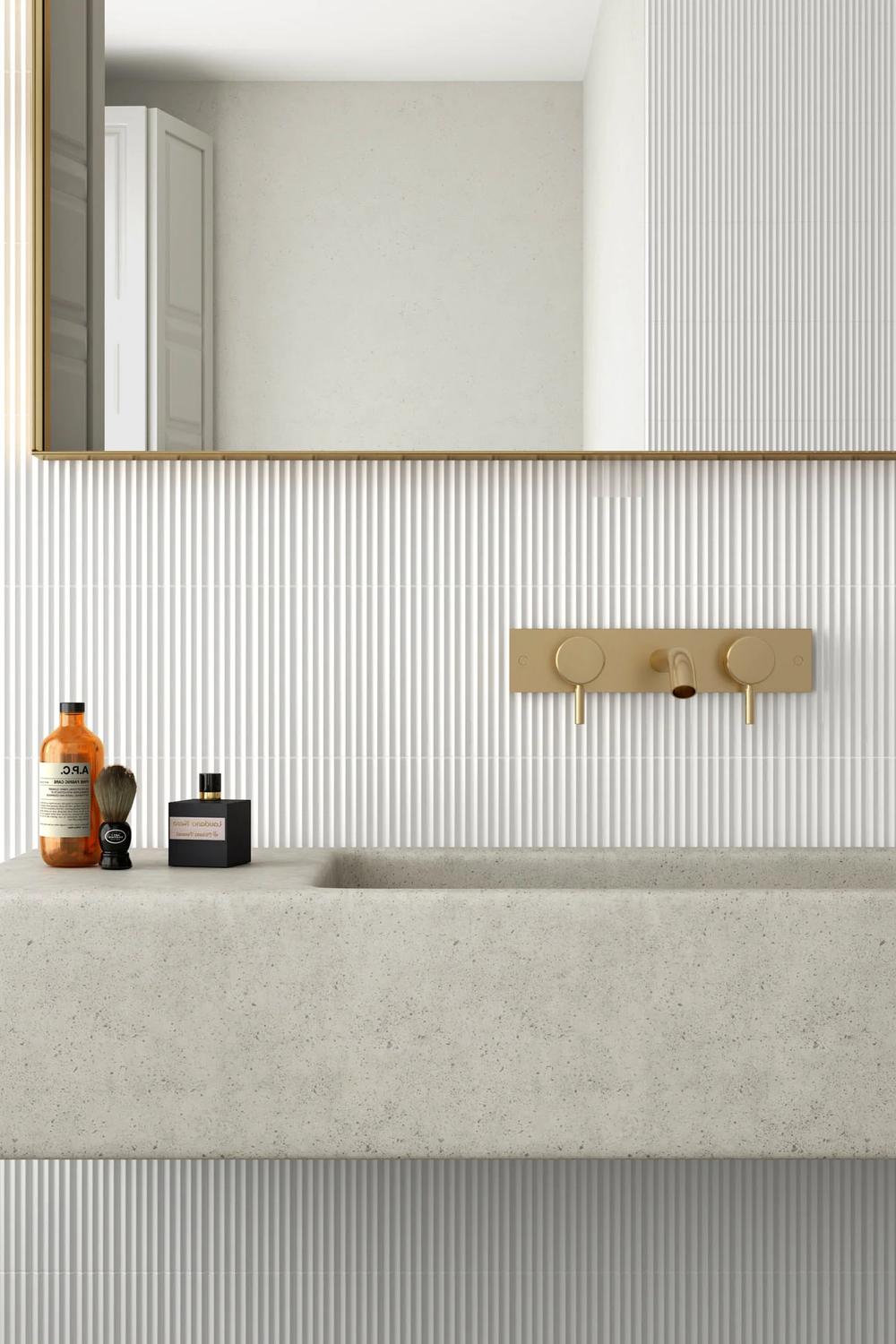 21 Fluted Tile Bathroom Inspirations to Elevate Your Oasis