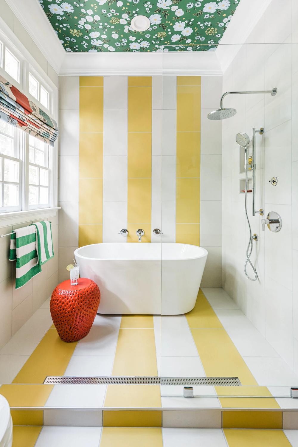 22 Striped Tile Bathroom Designs You’ll Want to Copy
