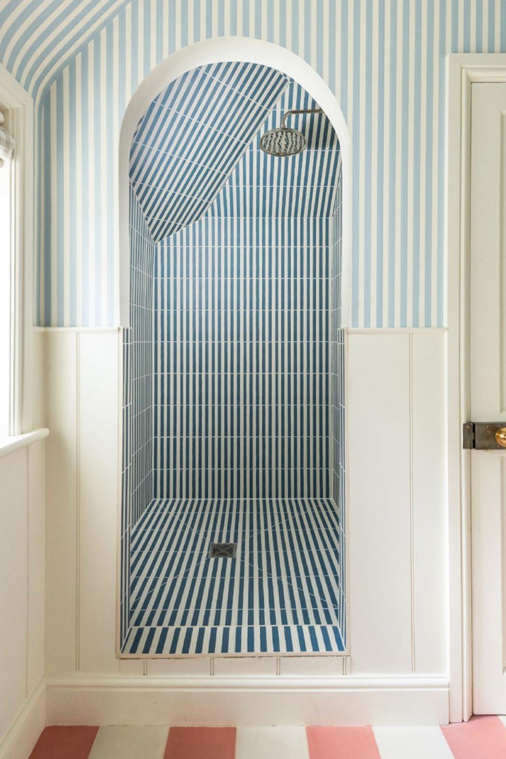 22 Striped Tile Bathroom Designs You’ll Want to Copy