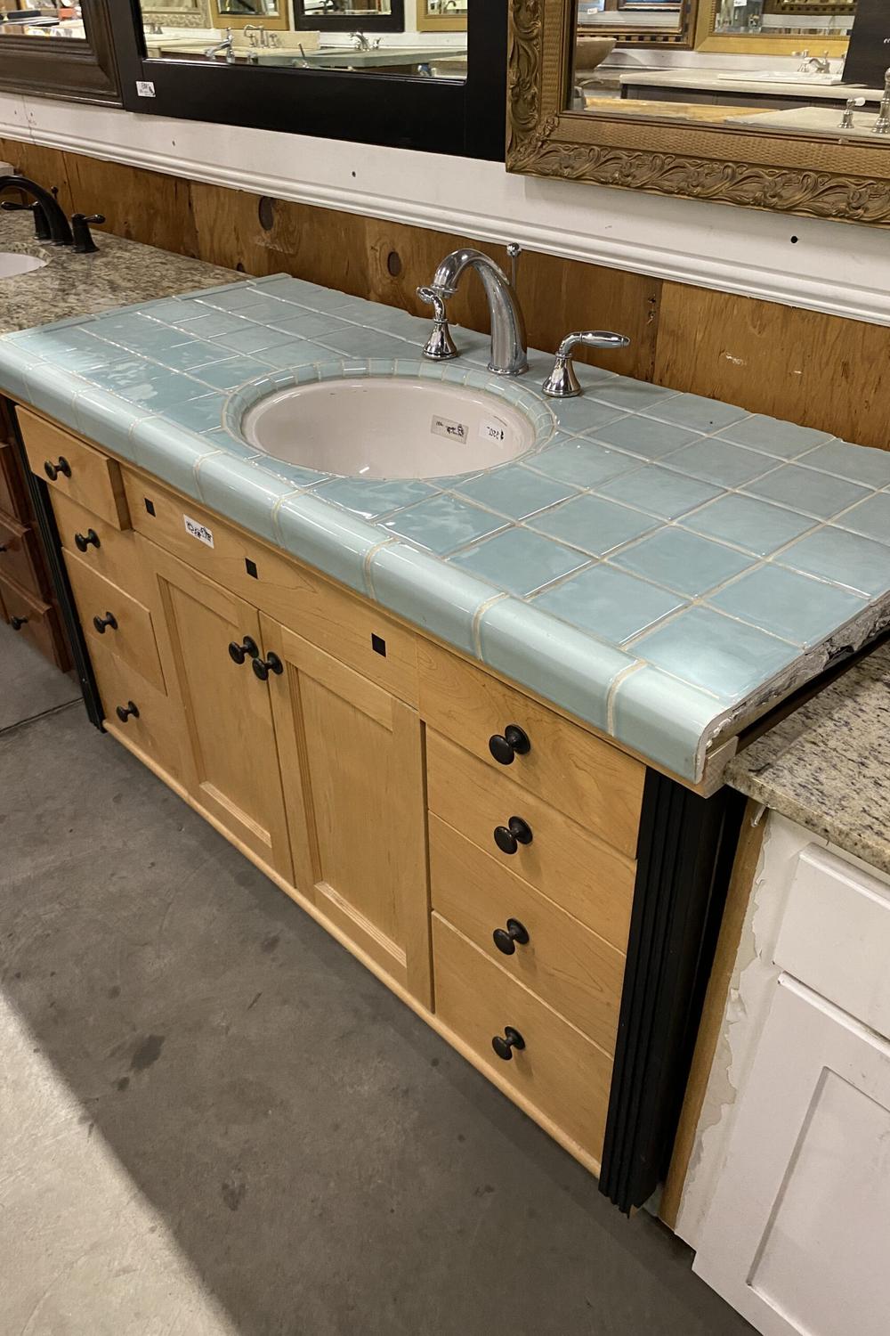 21 Tiled Vanity Inspirations to Elevate Your Bathroom Aesthetic