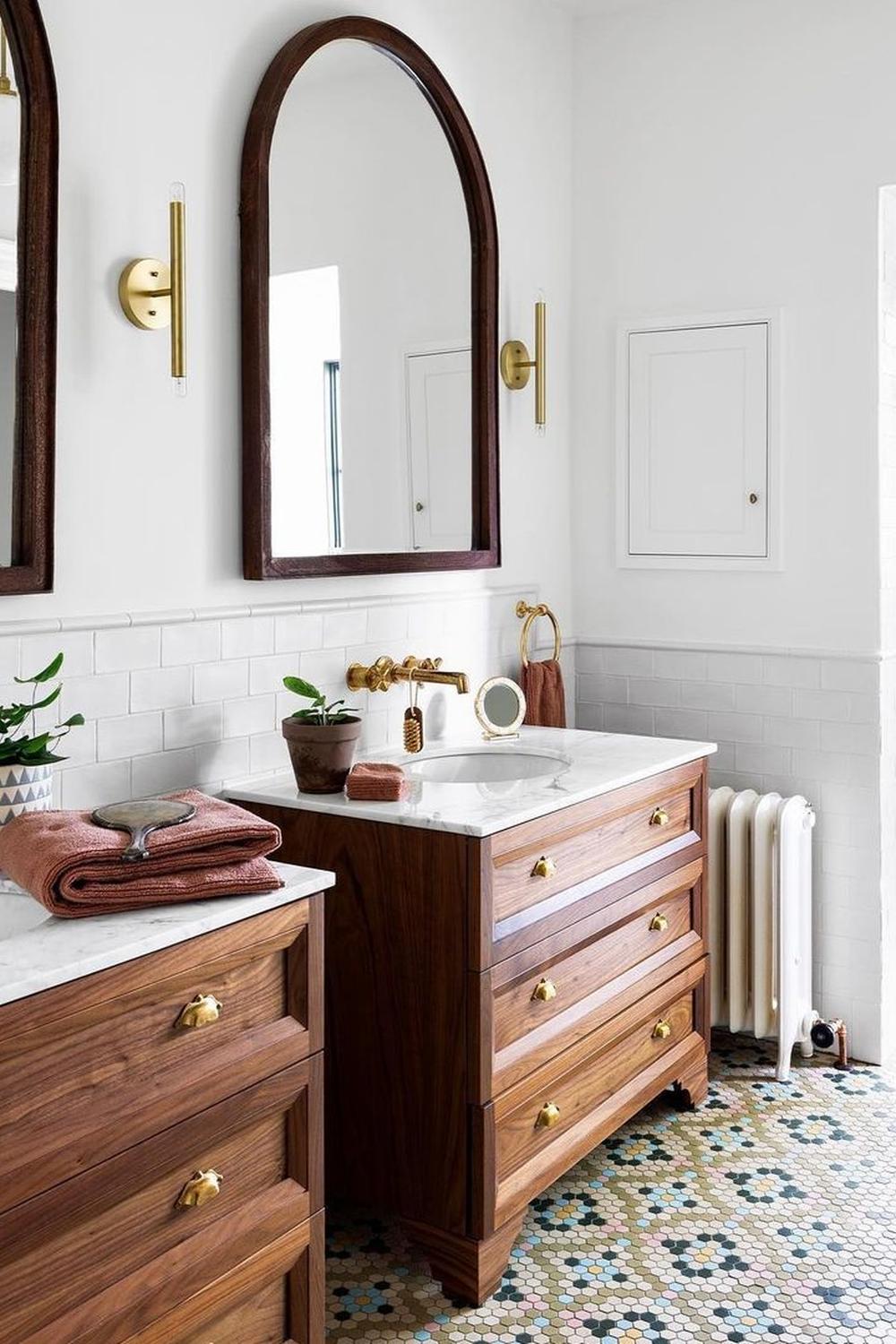 26 Inspiring Traditional Bathroom Ideas You’ll Love