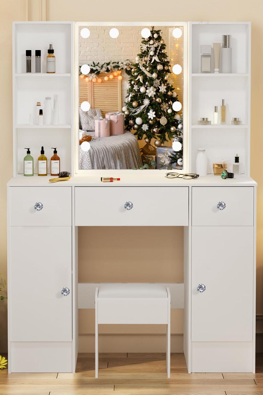 22 White Vanity Designs to Inspire Your Bathroom Makeover